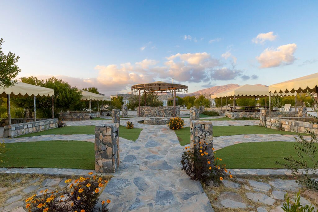 Discover the Majestic Jabal Shams Resort: A Mountain Paradise ...